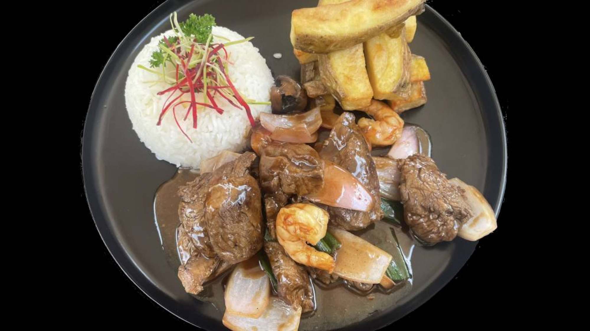 Receta deliciosa de Lomo y Camarones Saltado: Sabor Peruano en tu ...